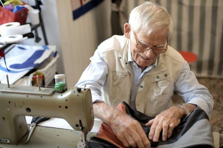 Choosing The Ideal Sewing Machine for Your Elderly Loved One - elder ...